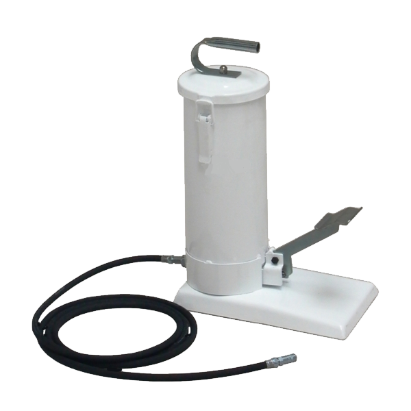 Foot operated lubricating devices | HENNLICH Good Idea