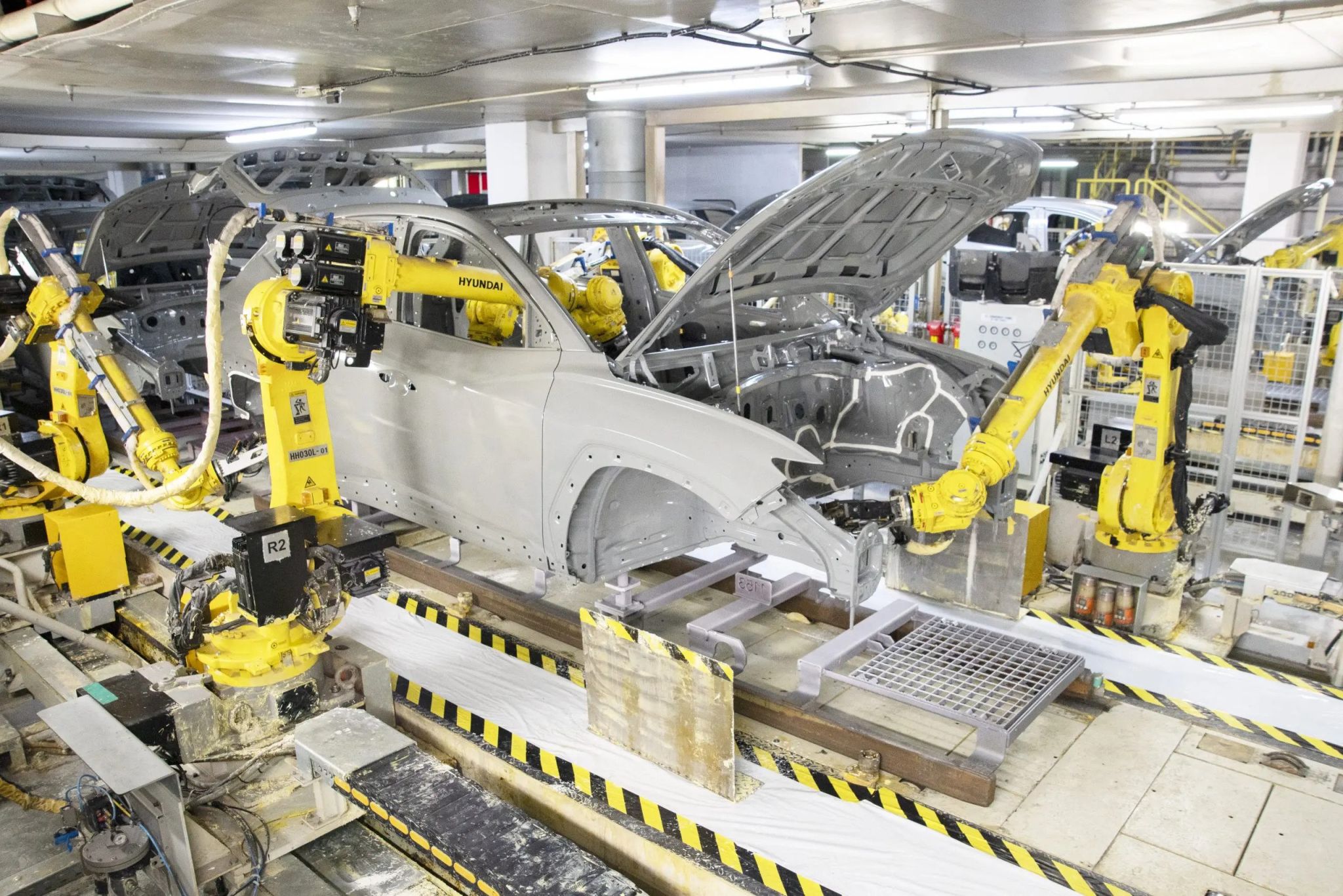 Roboti Hyundai Robotics s nosností 20 - 80 kg | HENNLICH | Žijeme technikou